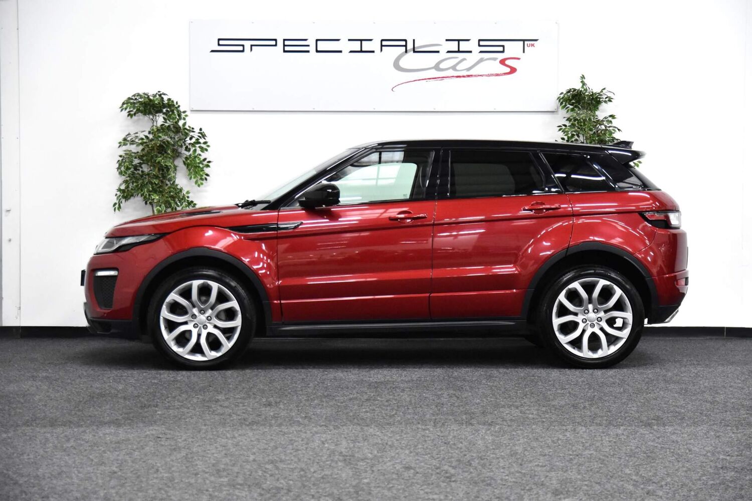 Used LAND ROVER RANGE ROVER EVOQUE 2015 Red in Cardiff, South Wales ...