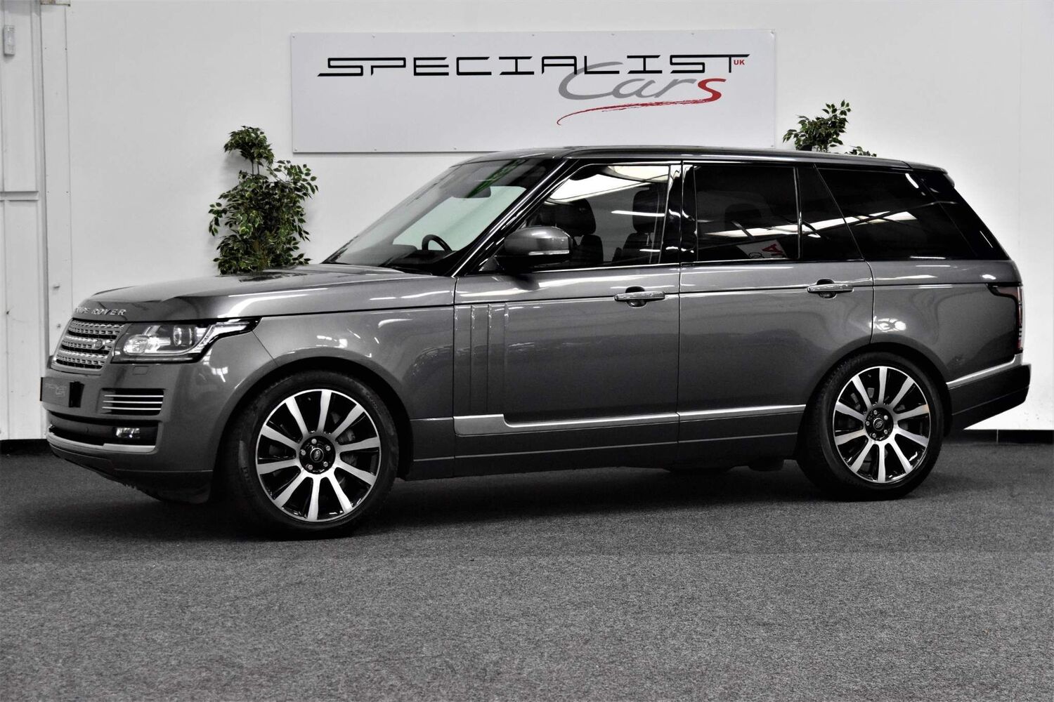 Used LAND ROVER RANGE ROVER 2014 Grey in Cardiff, South Wales ...